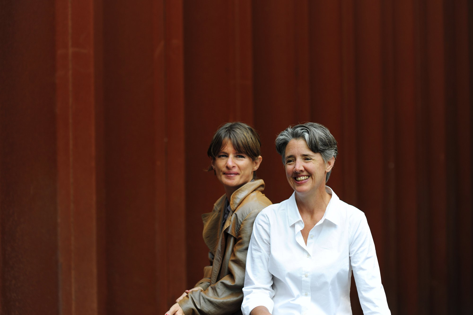 Helen Paris and Leslie Hill - Academic biographies - Curious Performance